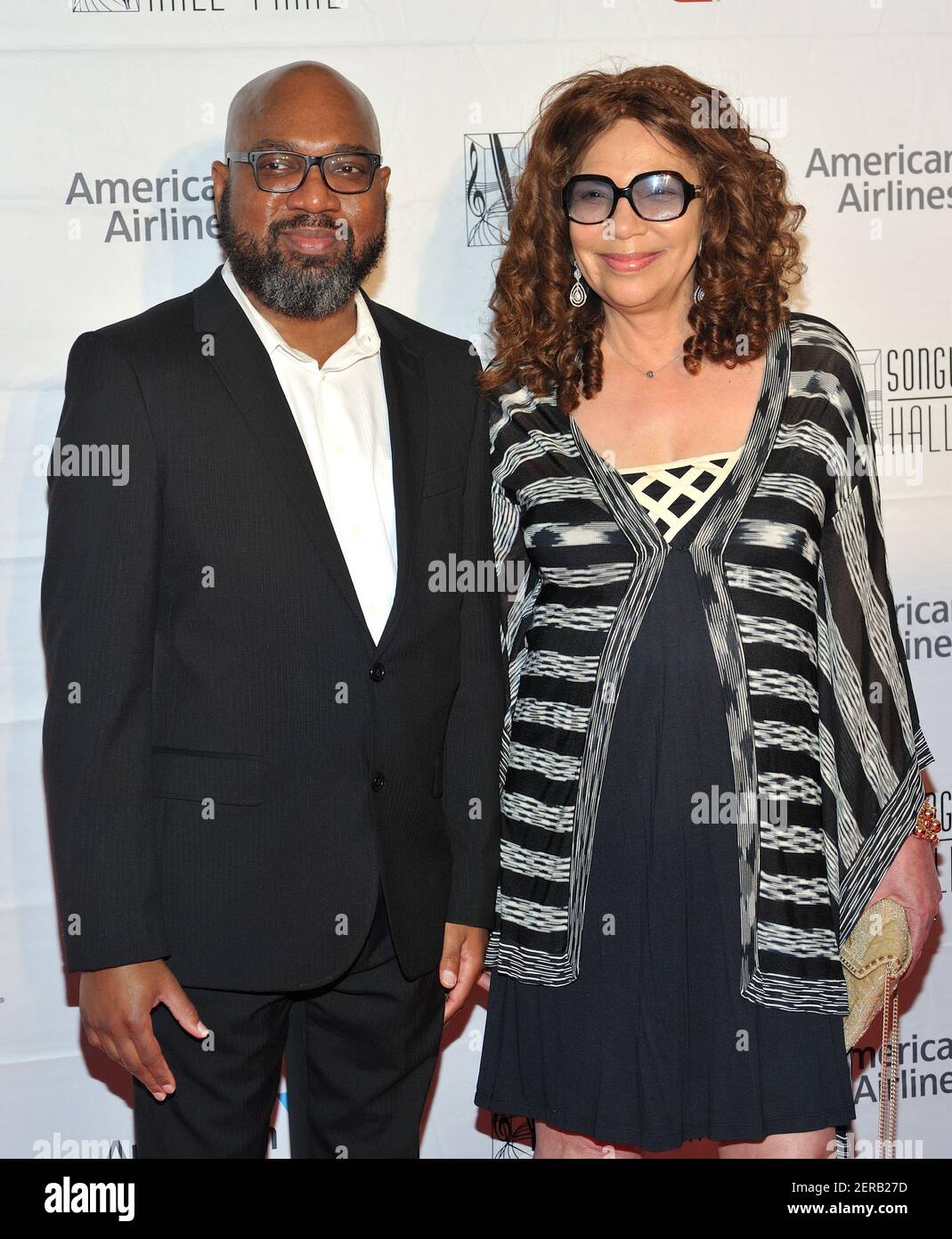 L-R: Cheaa Mayfield and Altheida Mayfield attend the Songwriters Hall ...