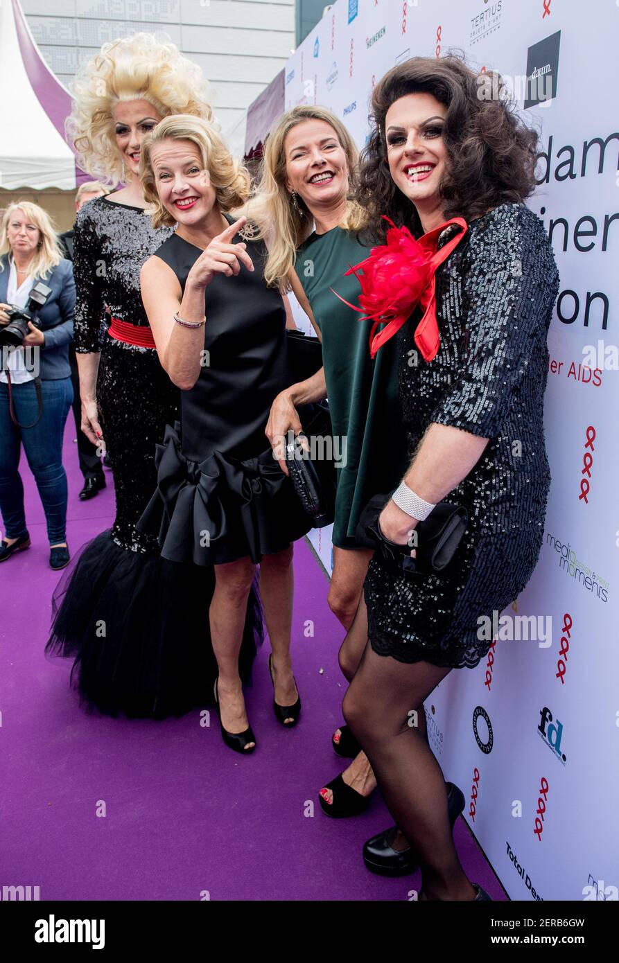 Princess Mabel and sister Nicoline Wisse Smit attending AmsterdamDiner ...