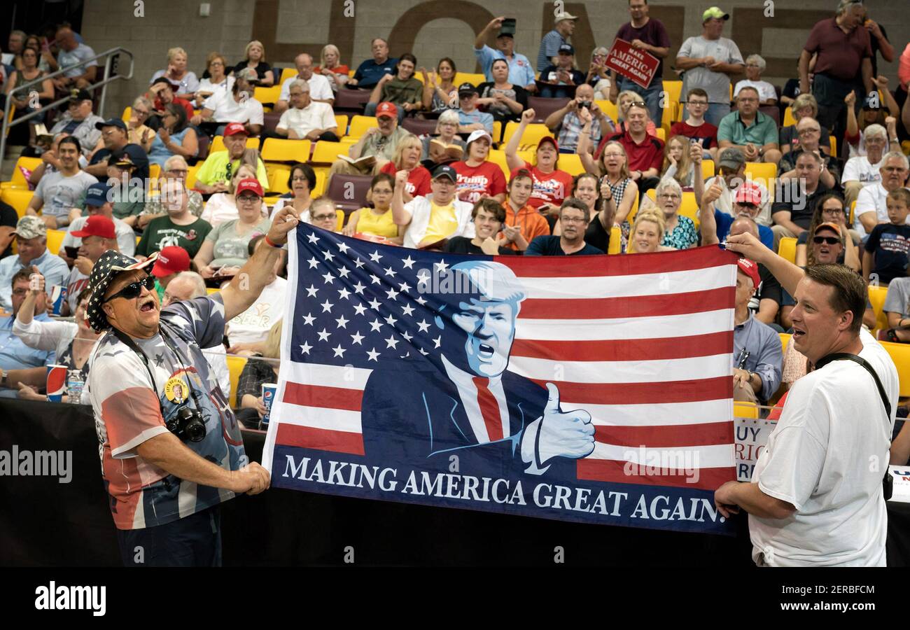 Randal Thom from Lakeville, Minn. and Travis Kline from Dubuque, Iowa ...