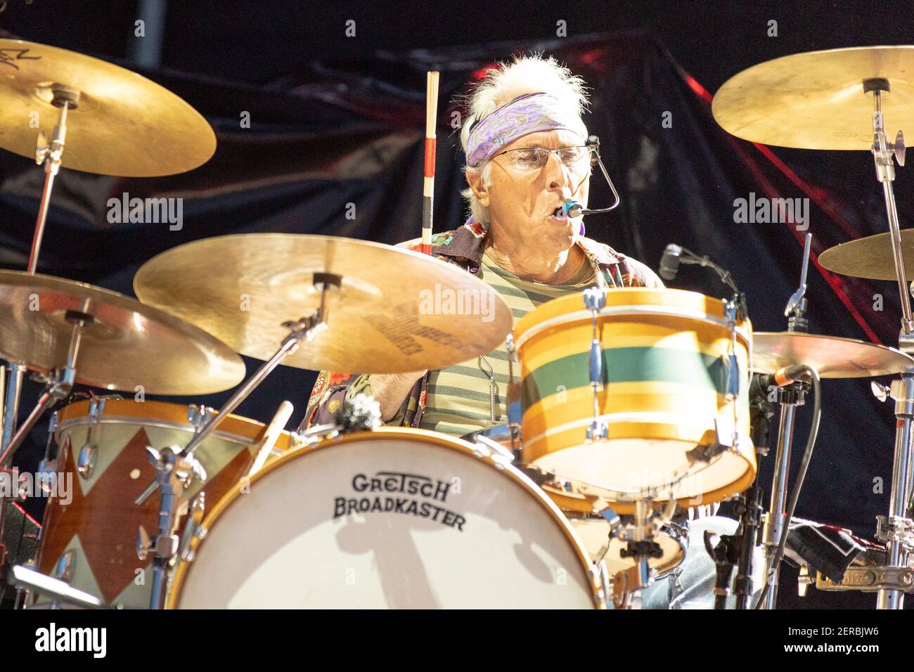 Jimmie Fadden of The Nitty Gritty Dirt Band during Country USA Music ...