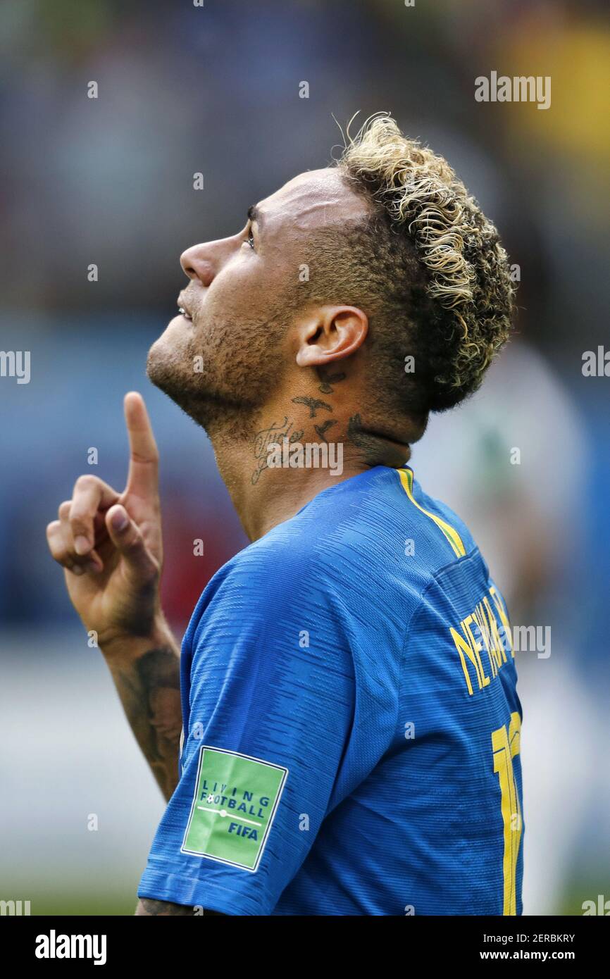 Neymar celebrating brazil hi-res stock photography and images - Alamy