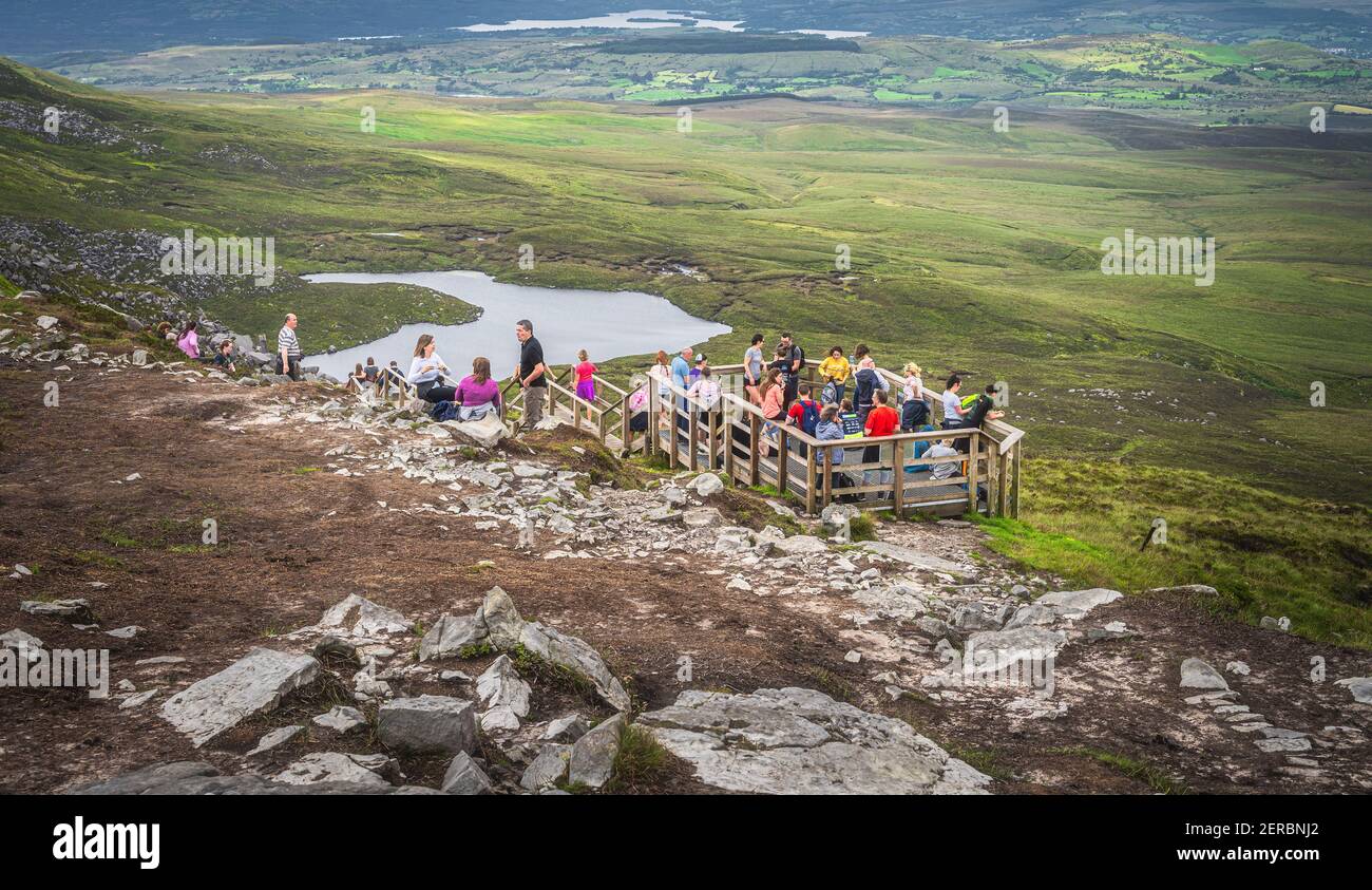 Cuilcagh mountain viewing platform hi-res stock photography and images ...