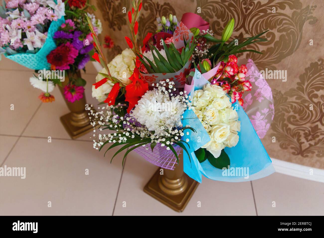 Luxury vases hi-res stock photography and images - Alamy