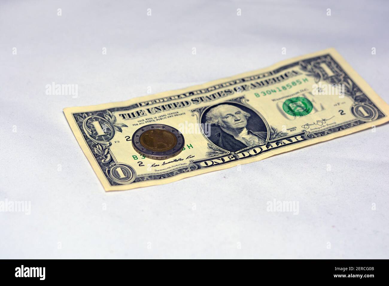 2 dollar bill hi-res stock photography and images - Alamy
