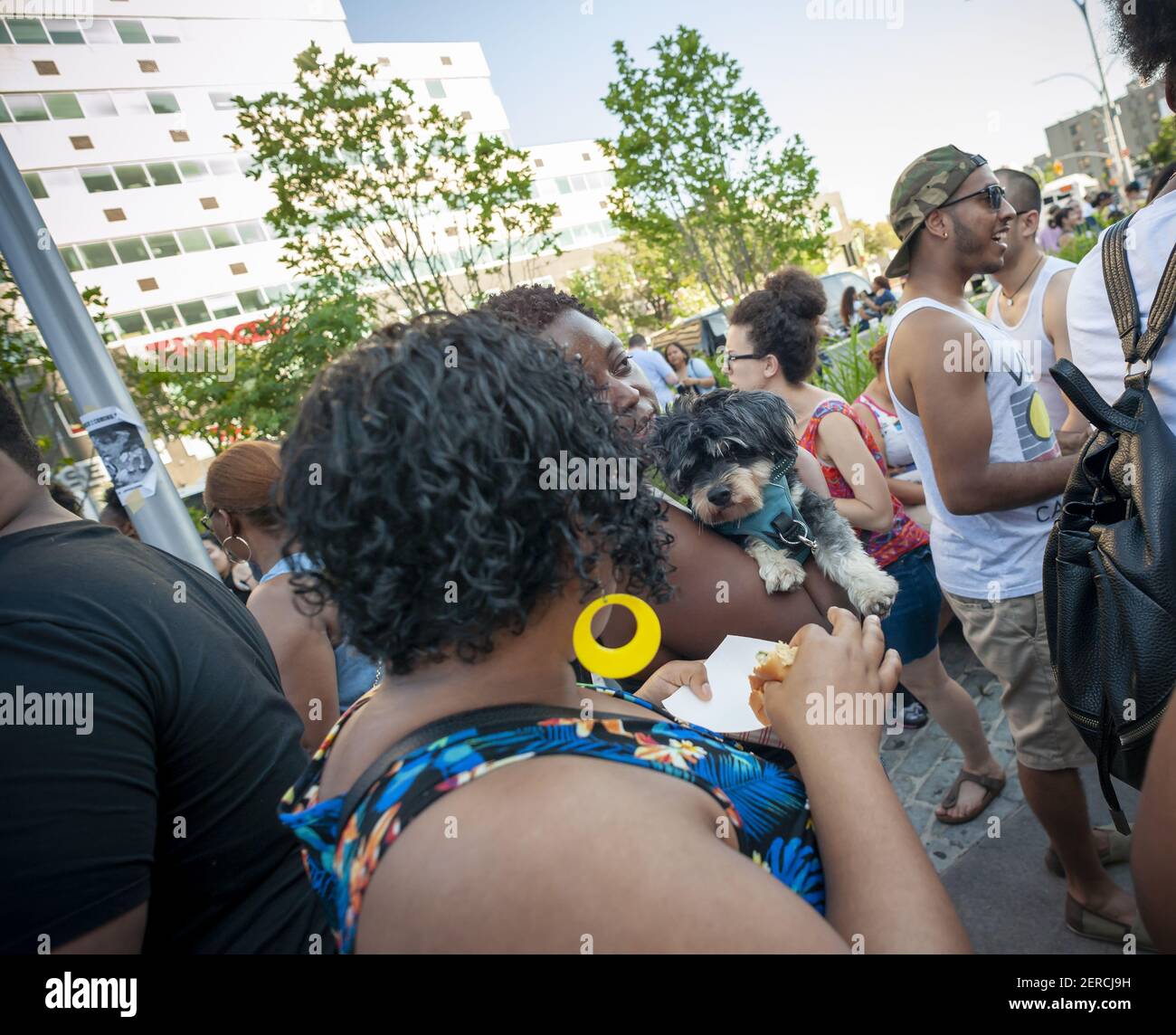 Foodies flock to the opening evening of the Bronx Night Market in ...