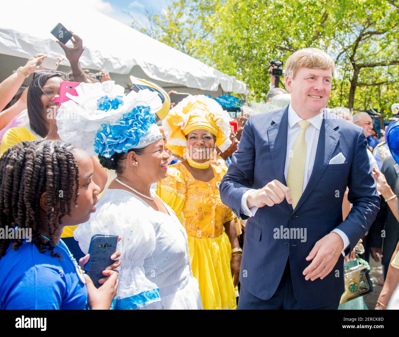 King Willem-Alexander visits Festival di Pueblo on day two of their two ...