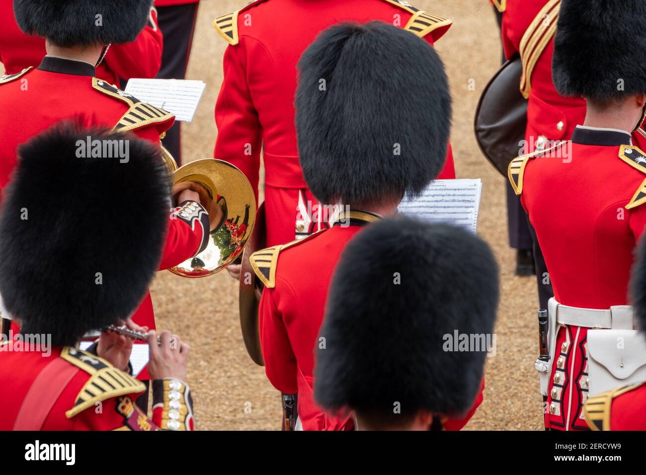 Bearskin hats hi-res stock photography and images - Alamy