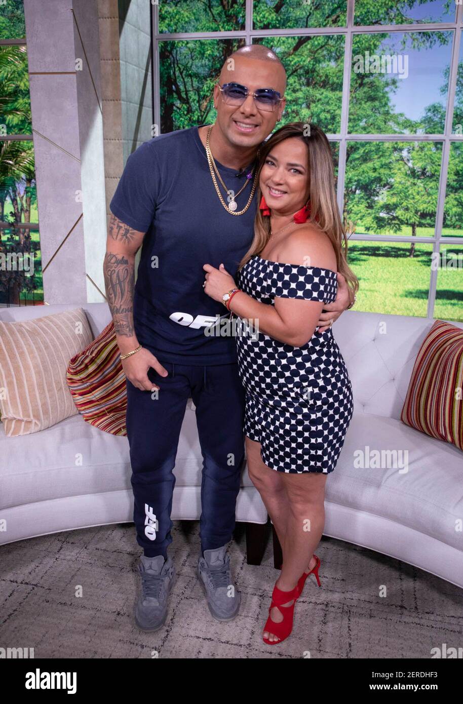 Adamari Lopez Un Nuevo Dia