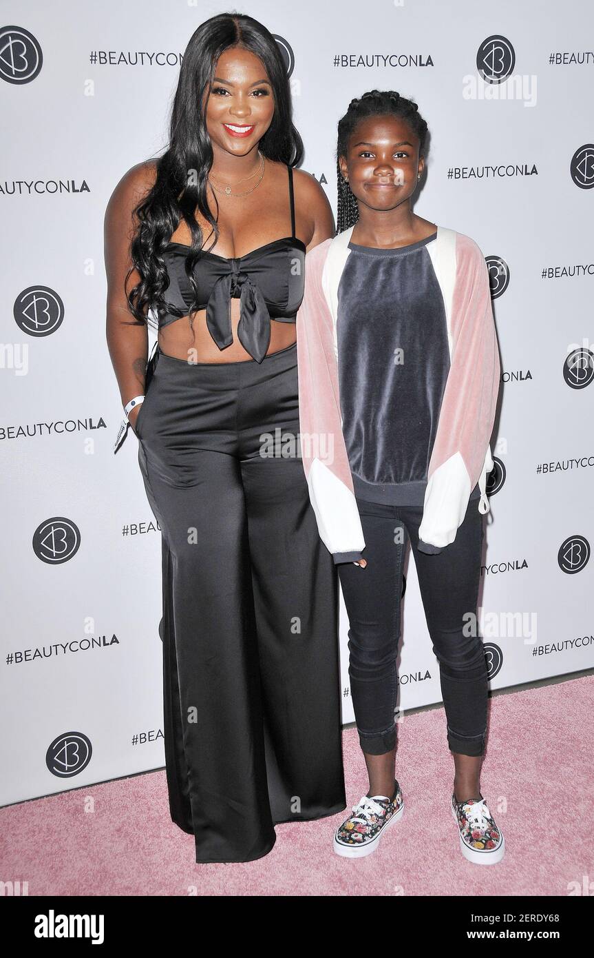 (L-R) Torrei Hart and Heaven Hart arrives at the Beautycon Festival LA ...