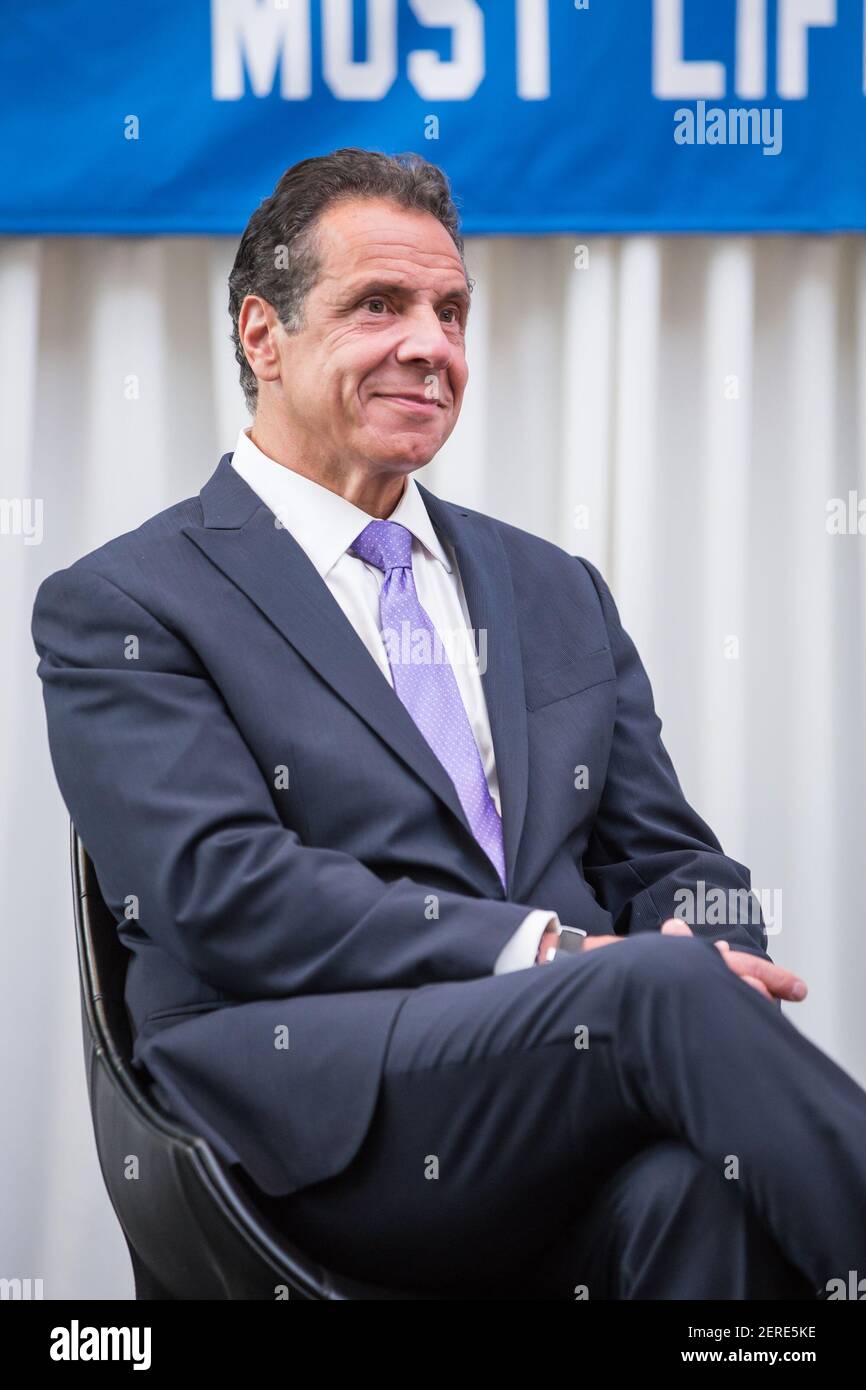 NY State Governor Andrew Cuomo poses as Madison Square Garden ...