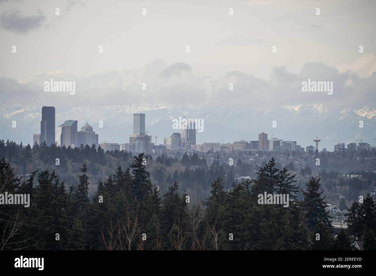 Seattle skyline view on cloudy winter day Stock Photo - Alamy