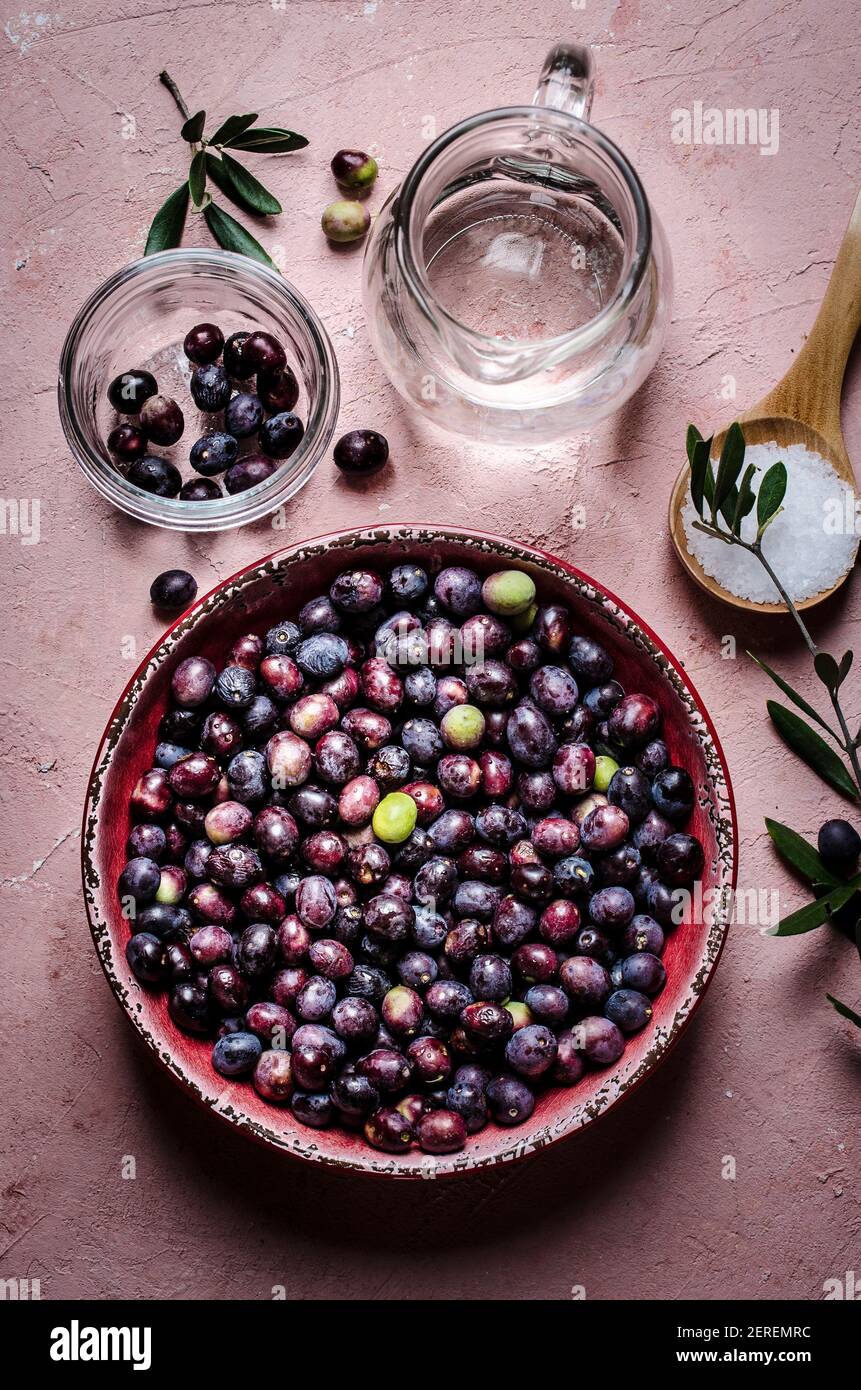 Olive taggiasche hi-res stock photography and images - Alamy