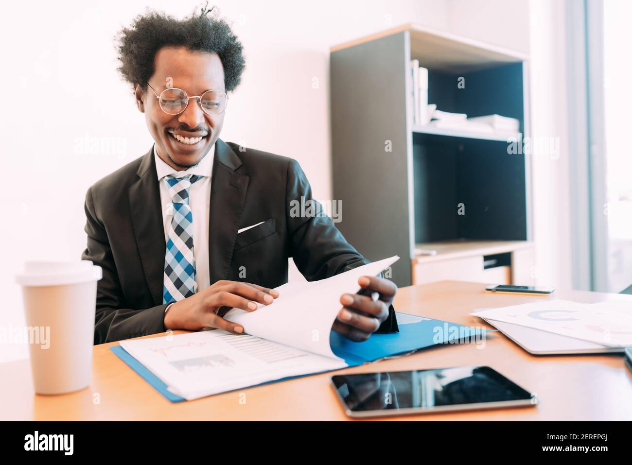 Businessman working files office hi-res stock photography and images ...