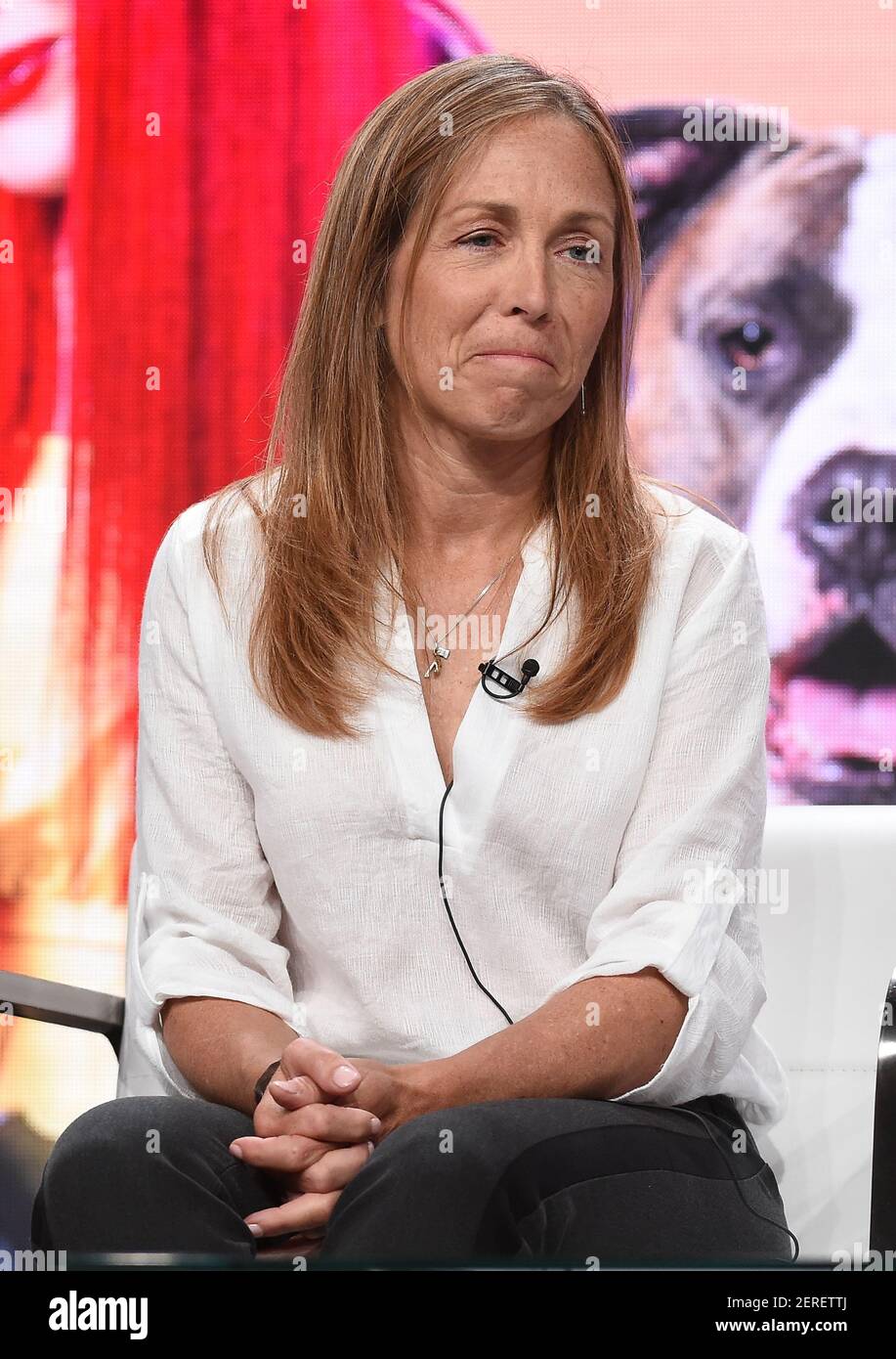 BEVERLY HILLS - JULY 25: (L-R) Veterinarian Dr. Michelle Oakley attends ...