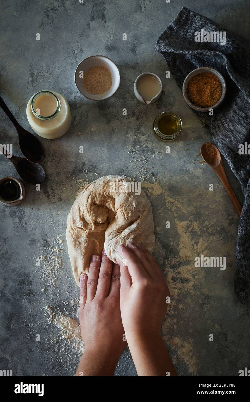 Storytelling hands hi-res stock photography and images - Alamy