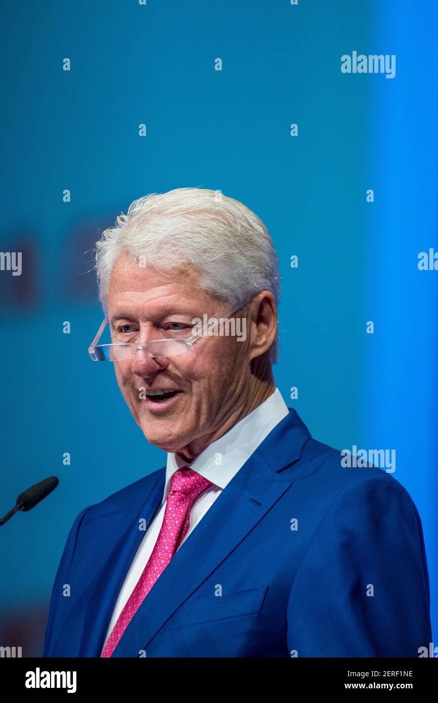 Bill Clinton during the last day of the AIDS Conference 2018 in ...