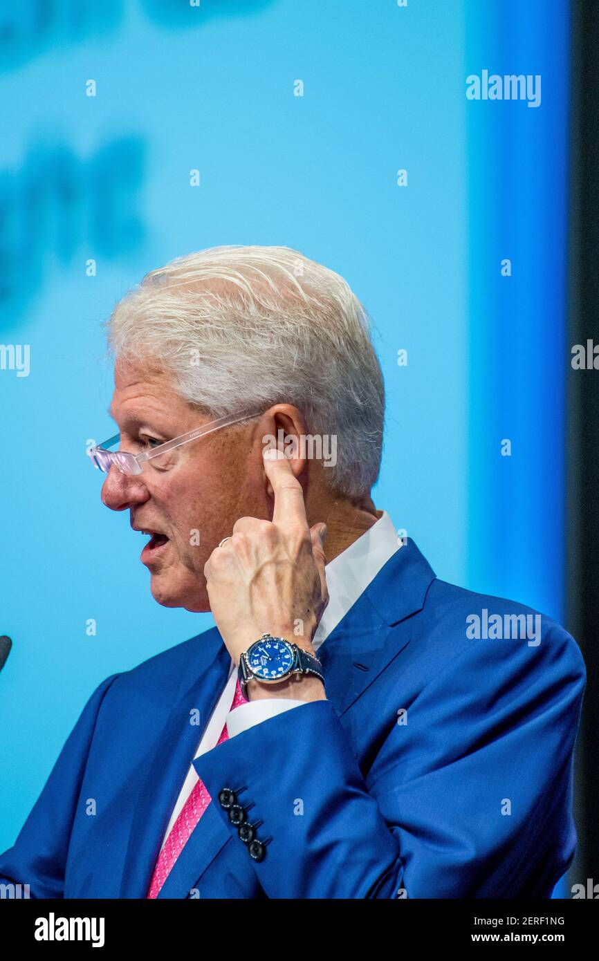 Bill Clinton during the last day of the AIDS Conference 2018 in ...
