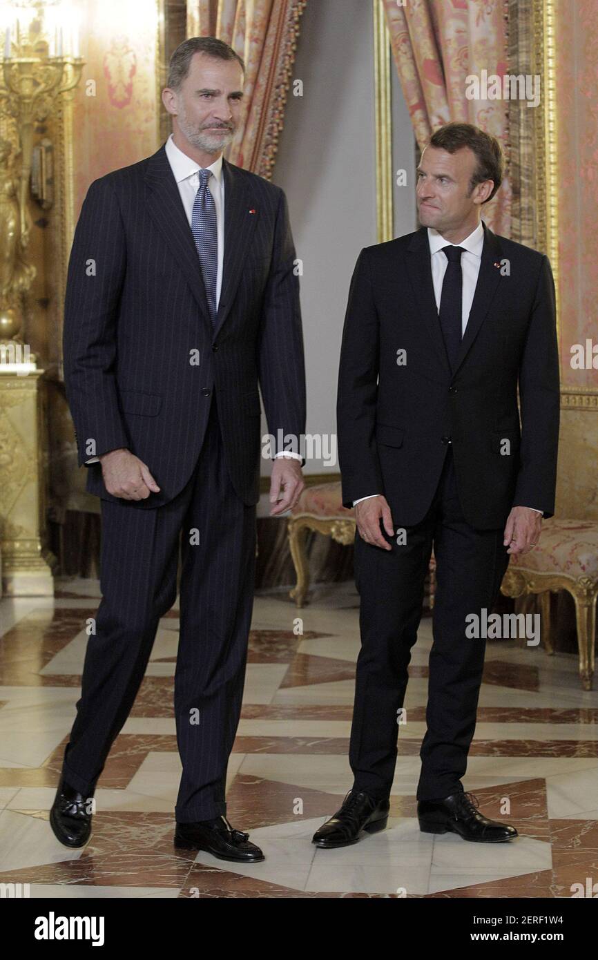 King Felipe VI of Spain (l), receives in the Royal Palace the President ...