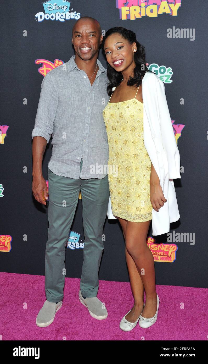 L-R: Actors Rodney Hicks and Hailey Kilgore attend the red carpet ...