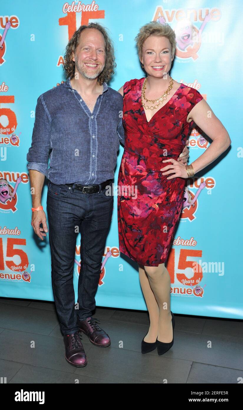 L-R: Actors Peter Linz and Jennifer Barnhart attend the Avenue Q 15th ...