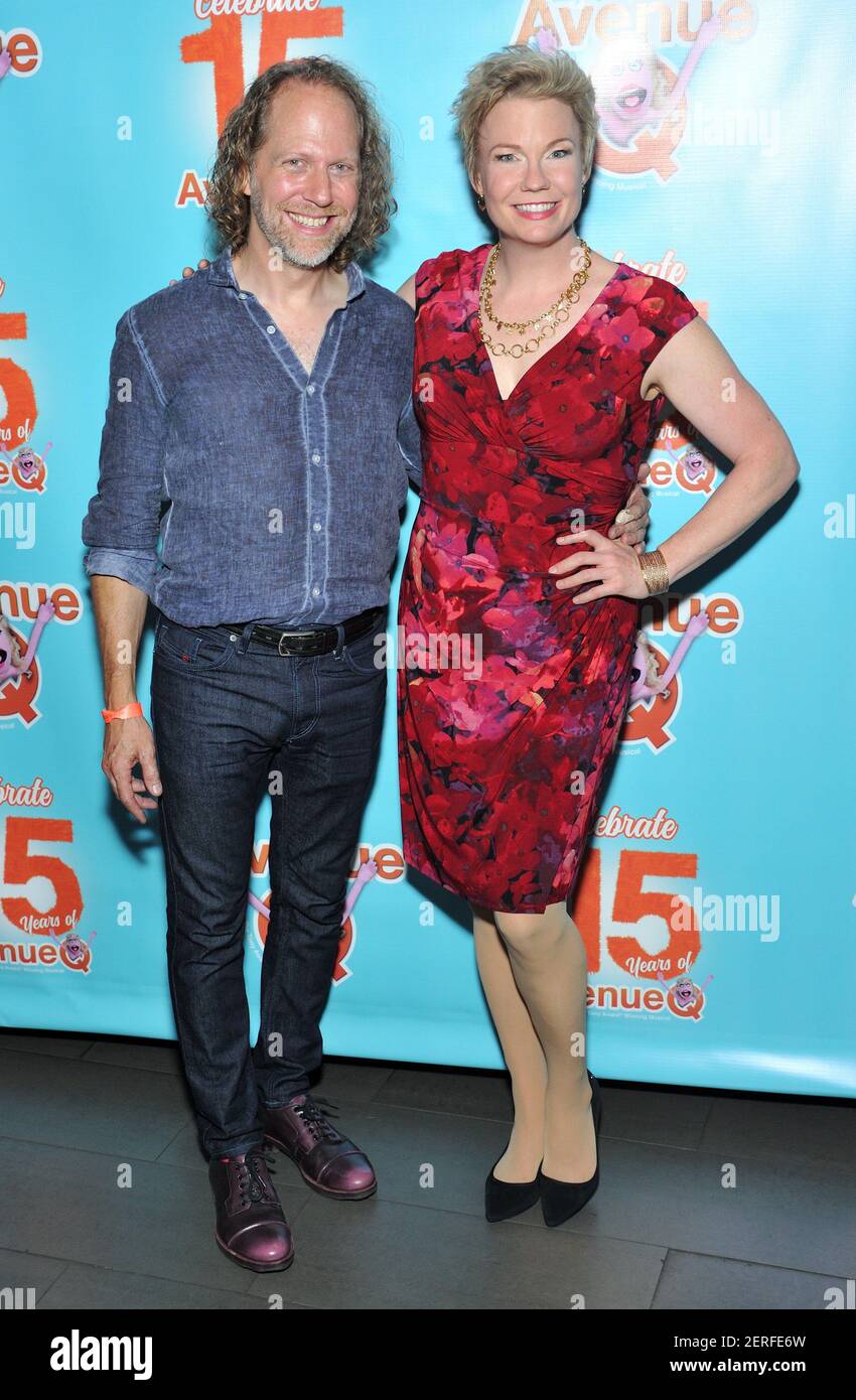 L-R: Actors Peter Linz and Jennifer Barnhart attend the Avenue Q 15th ...
