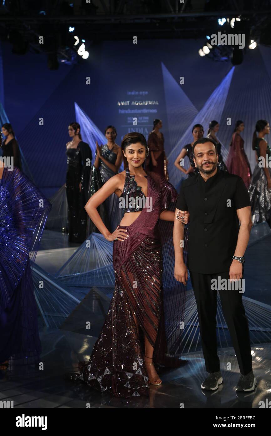 Shilpa Shetty Indian Dresses