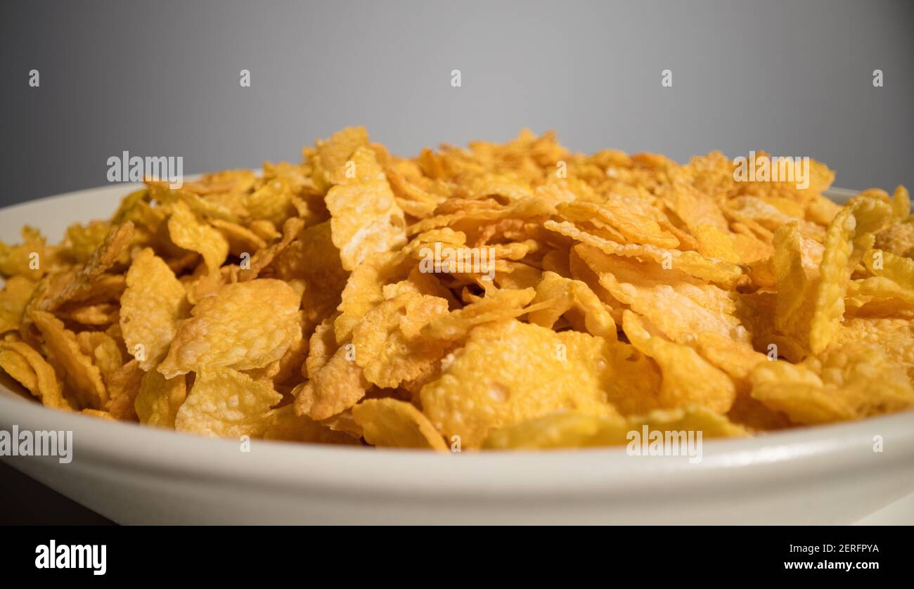 Corn flakes - detailed macro shot Stock Photo - Alamy