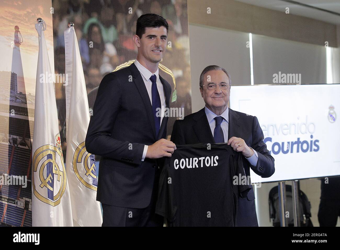 Thibaut Courtois Suit Thibaut Courtois' Presentation As A Real Madrid
