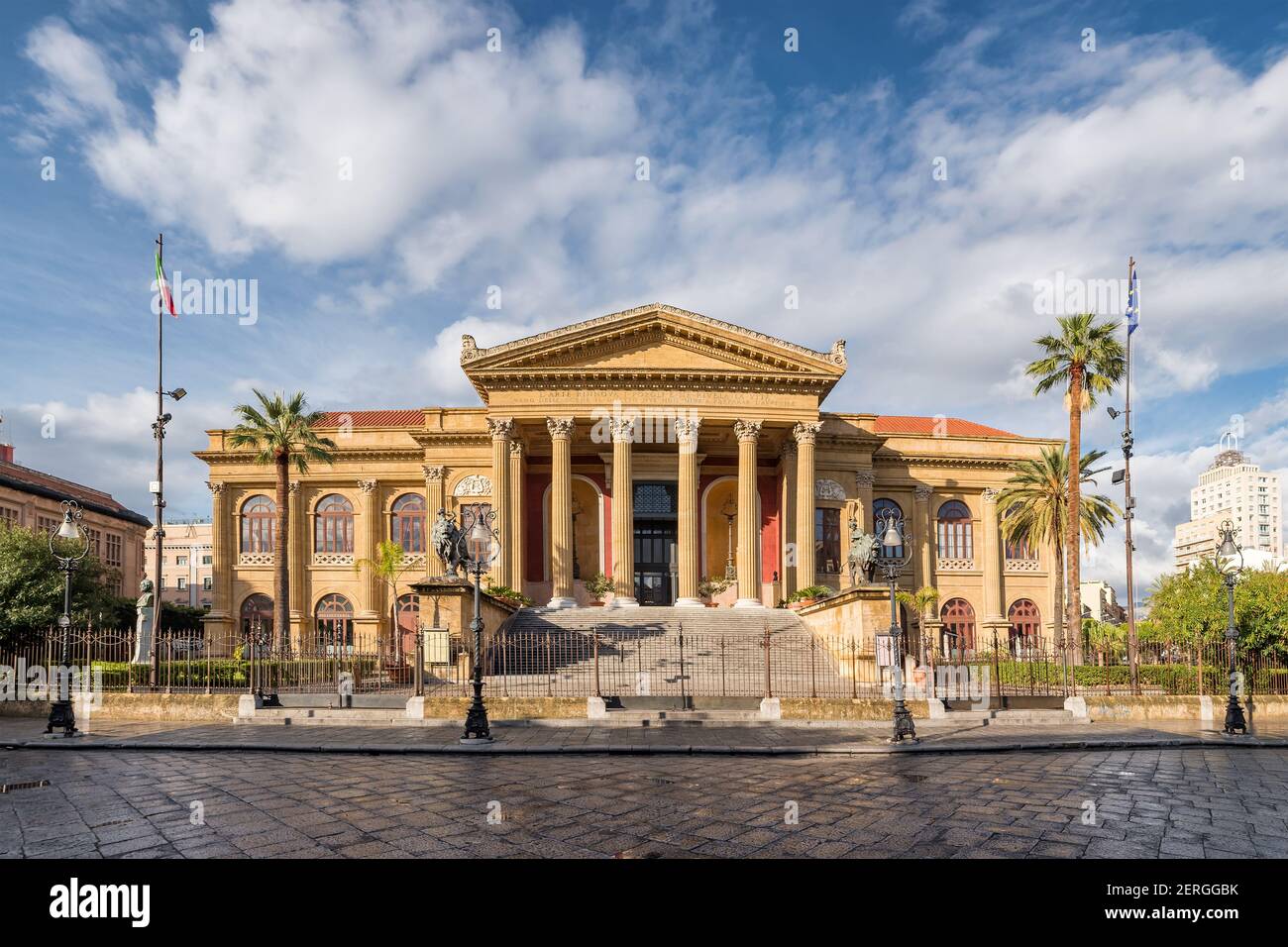 Teatro Massimo in Palermo, Sicily Stock Photo - Alamy