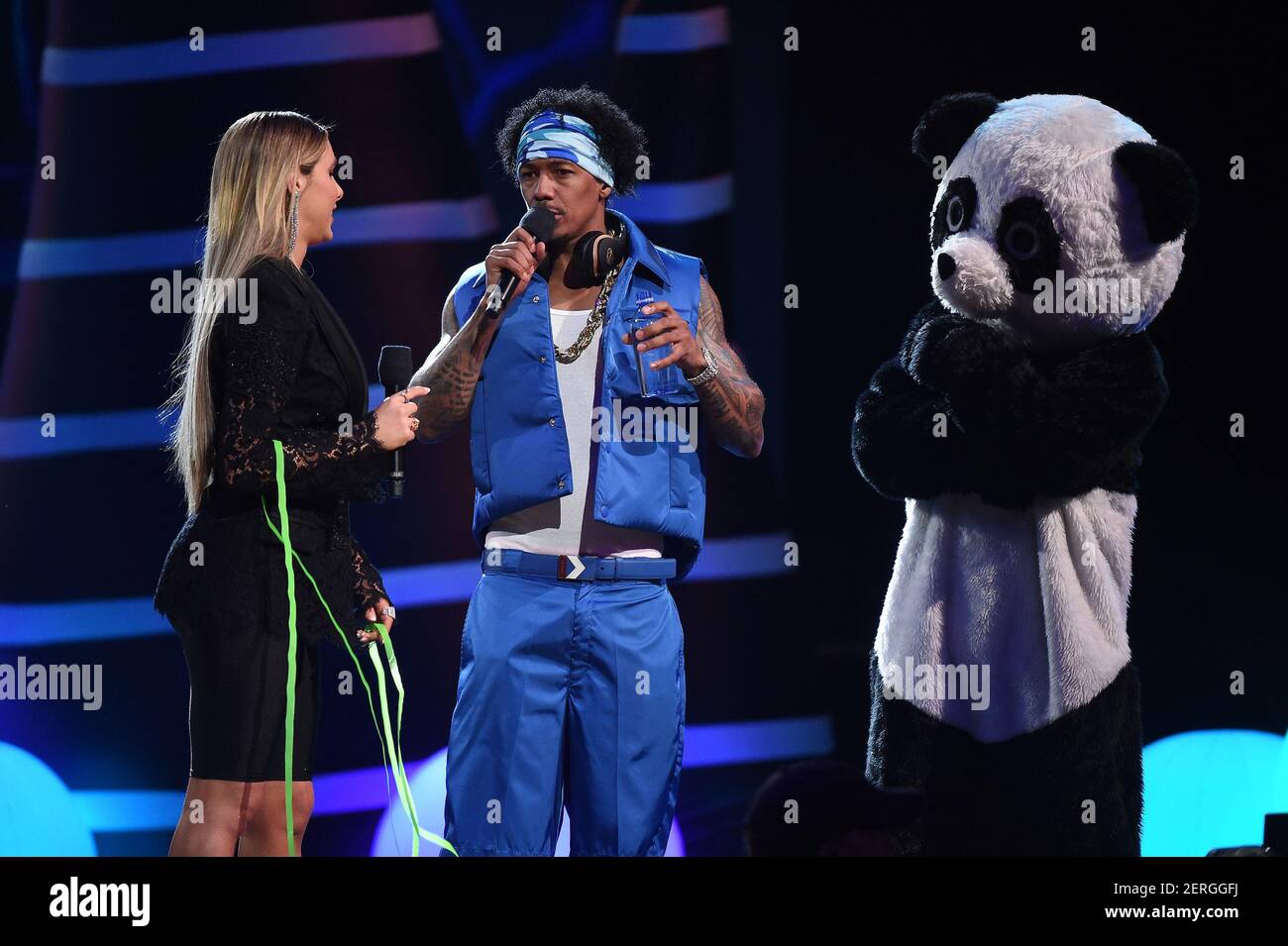 LOS ANGELES - AUGUST 12: Presenters Lele Pons (L) and Nick Cannon ...