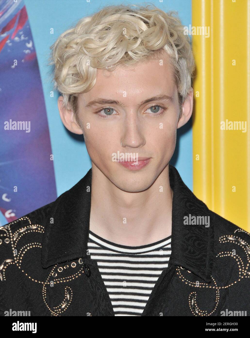Troye Sivan arrives at the Teen Choice Awards 2018 held at The Forum in ...