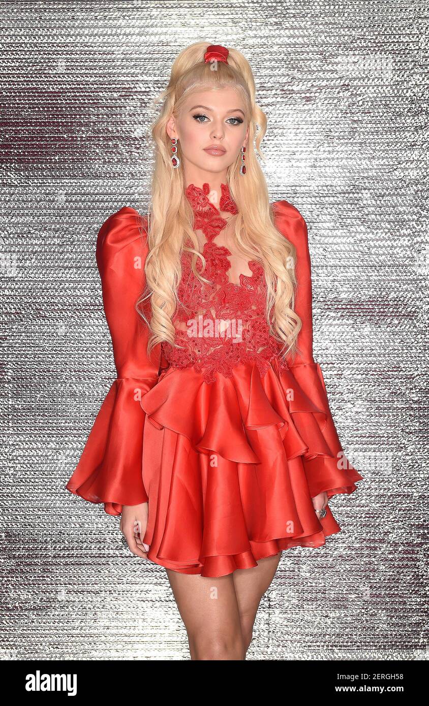 LOS ANGELES - AUGUST 12: Loren Gray attends FOX's "Teen Choice 2018" at ...