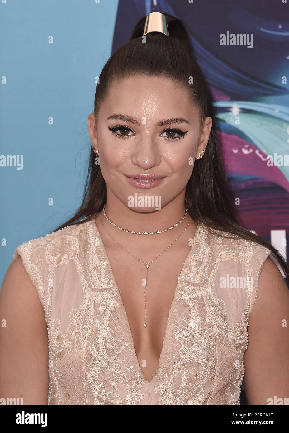 LOS ANGELES - AUGUST 12: Mackenzie Ziegler at FOX's "Teen Choice 2018 ...