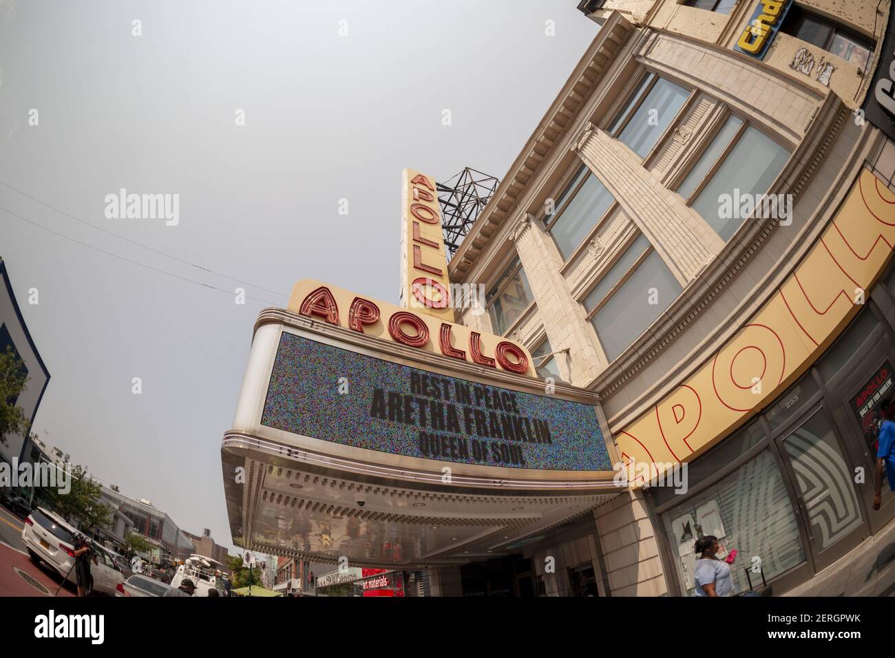 The marquee of the famous Apollo Theatre displays a memorial to Aretha ...