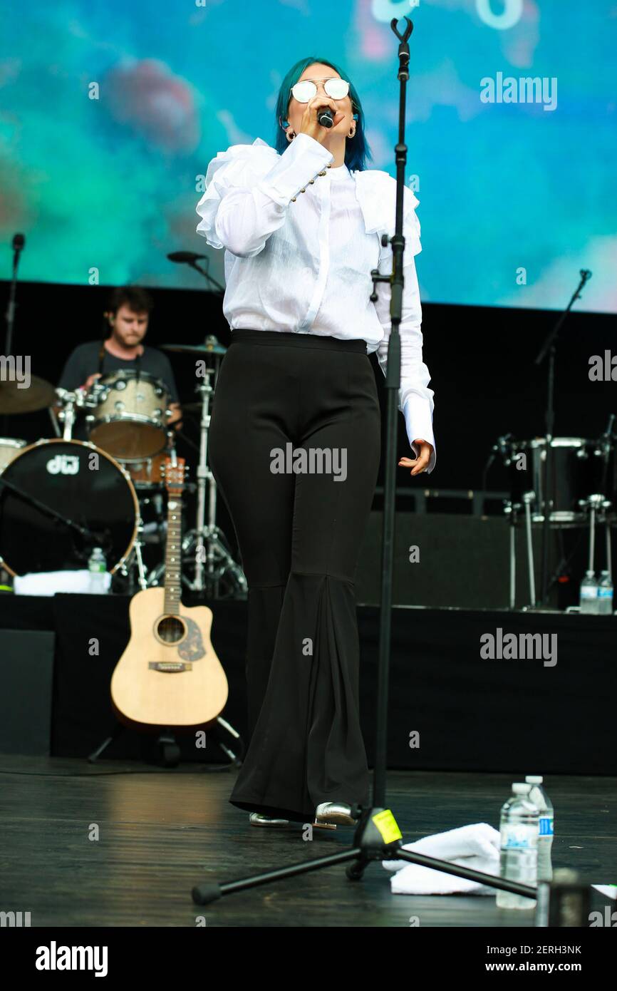 Amy Sheppard of Sheppard Preforming at Billboard Hot 100 Music Festival ...