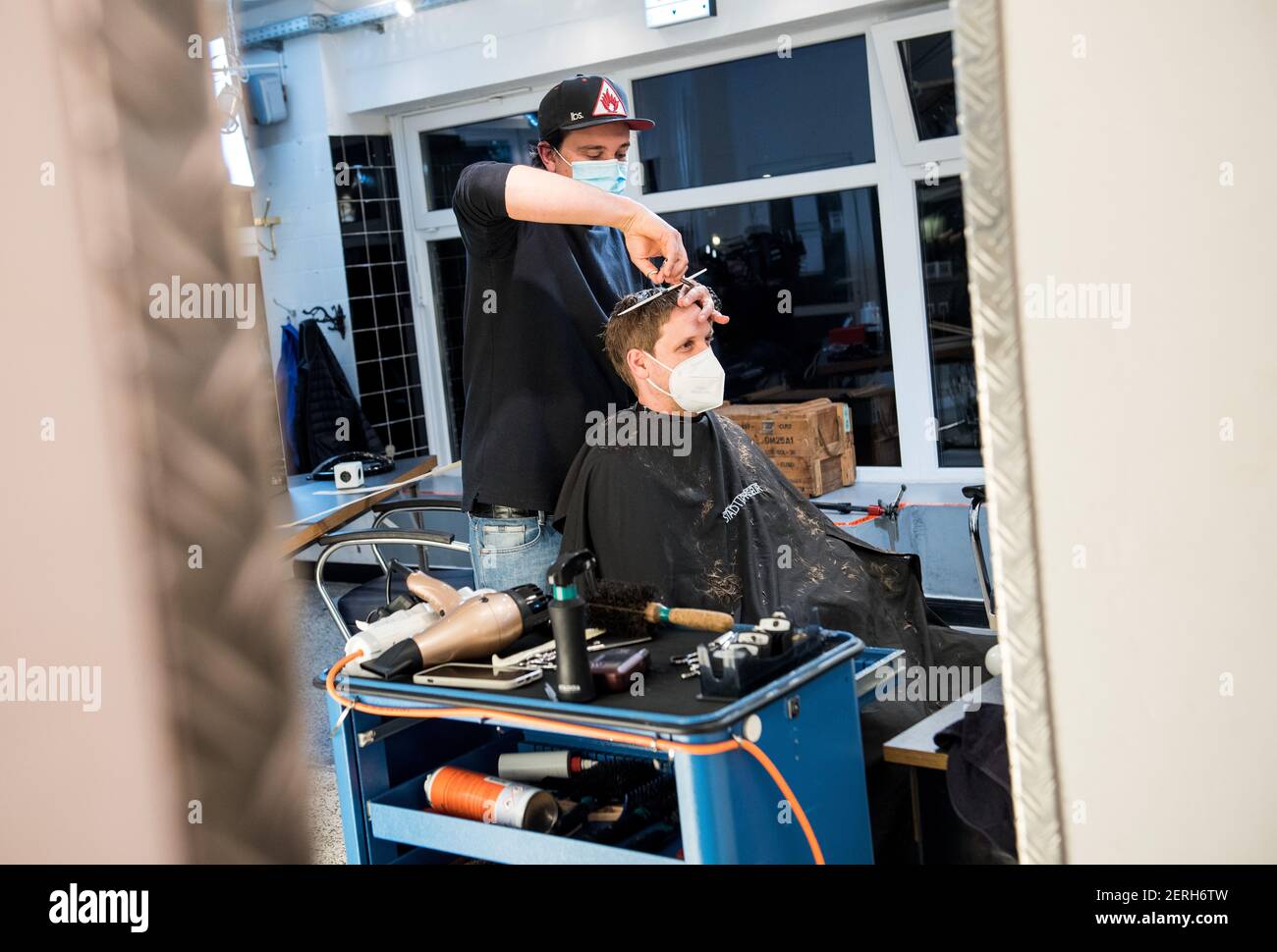 Reopening midnight hi-res stock photography and images - Alamy