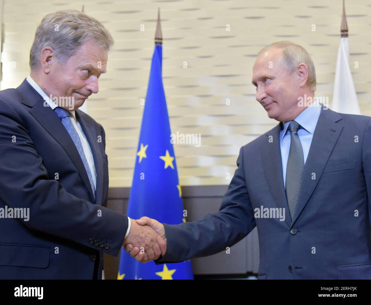 Russian president Vladimir Putin (right) and Finnish president Sauli ...