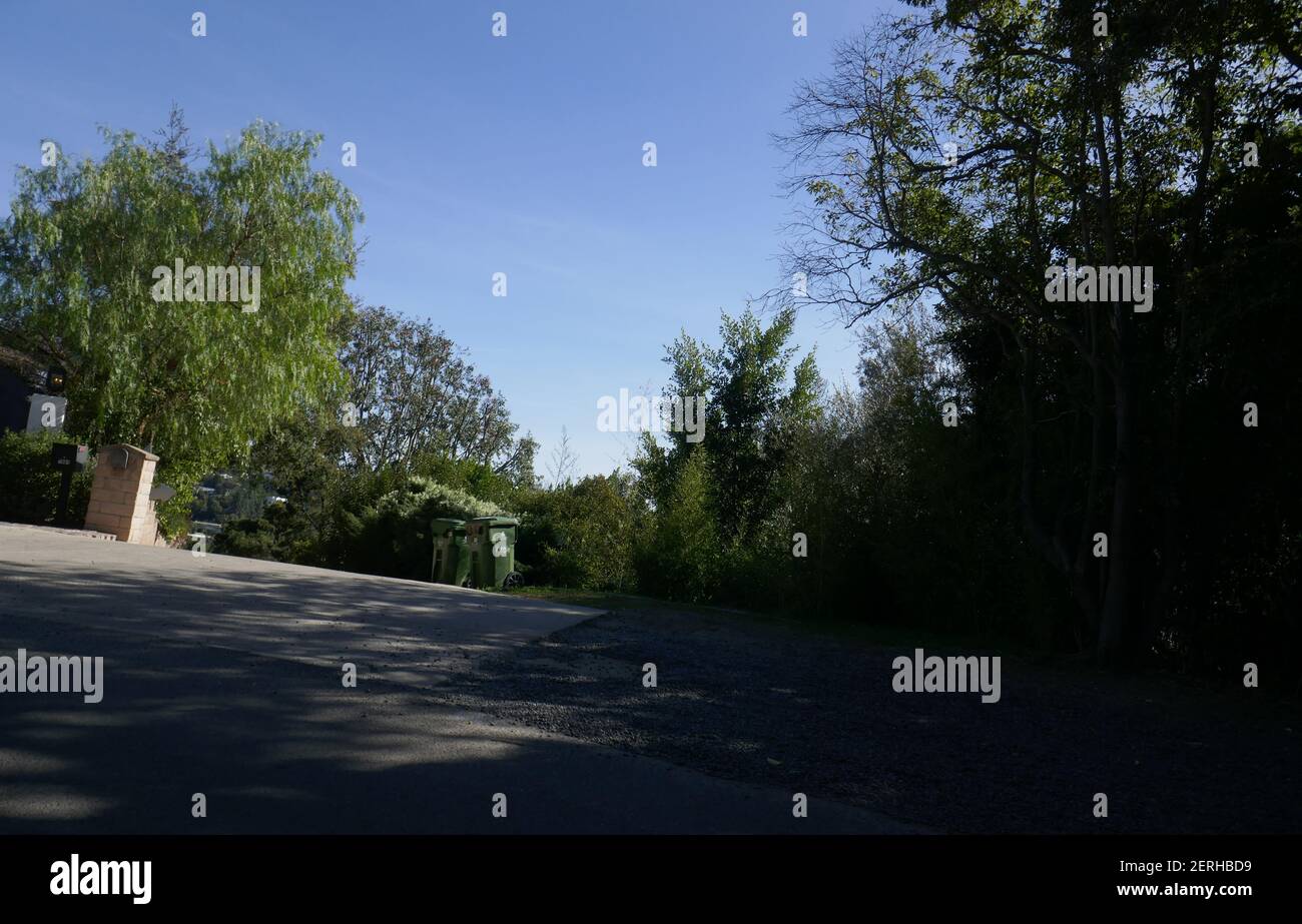 Robert pattison batman hi-res stock photography and images - Alamy