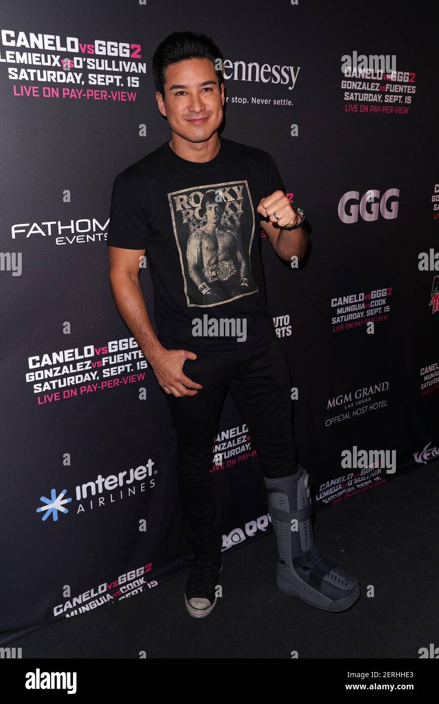 Mario lopez where hi-res stock photography and images - Alamy