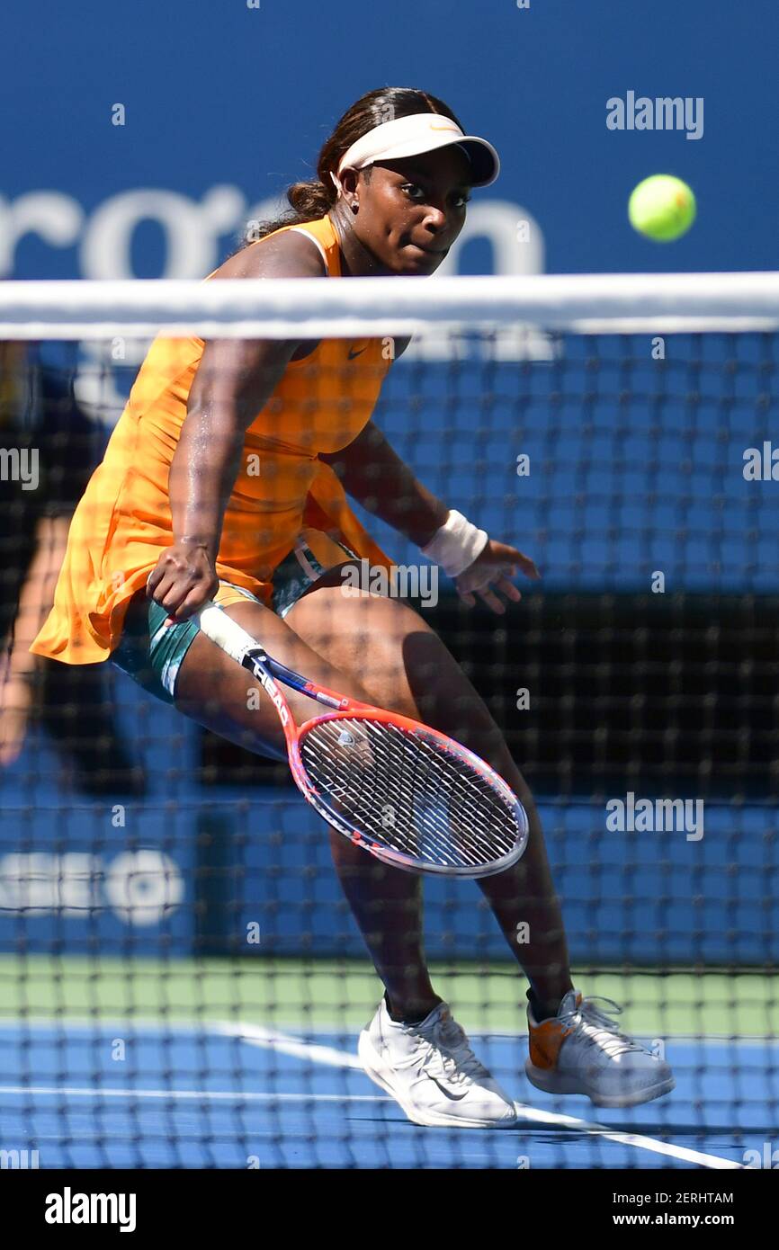 Sloane Stephens of the United States plays Angelina Kalinin of the ...