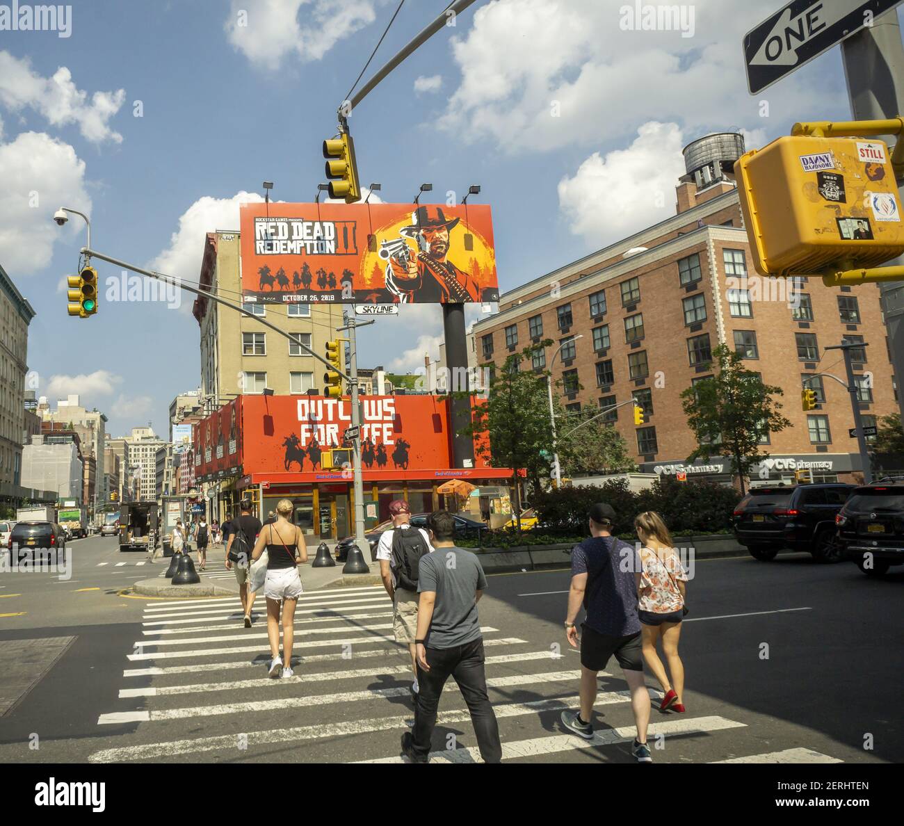 Xbox game advertisement hi-res stock photography and images - Alamy