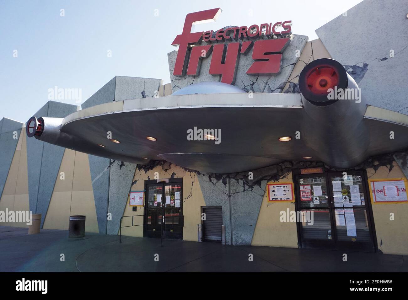 Frys store hi-res stock photography and images - Alamy