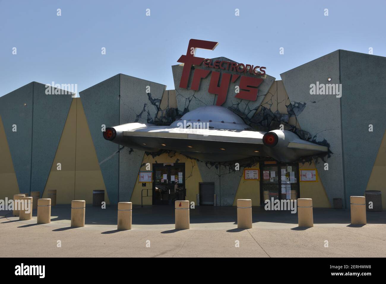 Frys store hi-res stock photography and images - Alamy