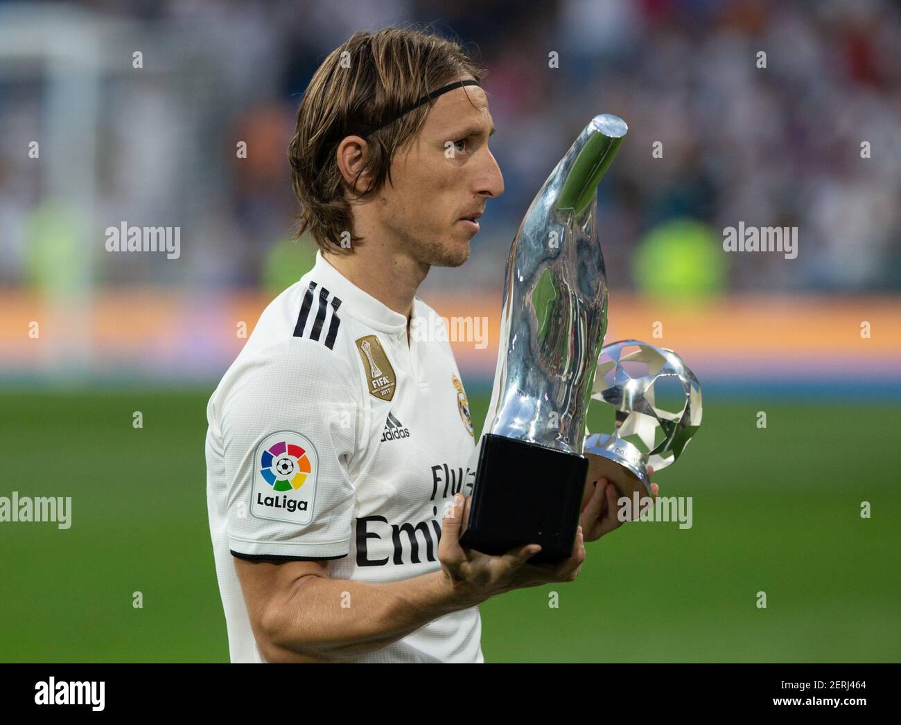 Modric 2018 champions league trophy hi-res stock photography and images ...
