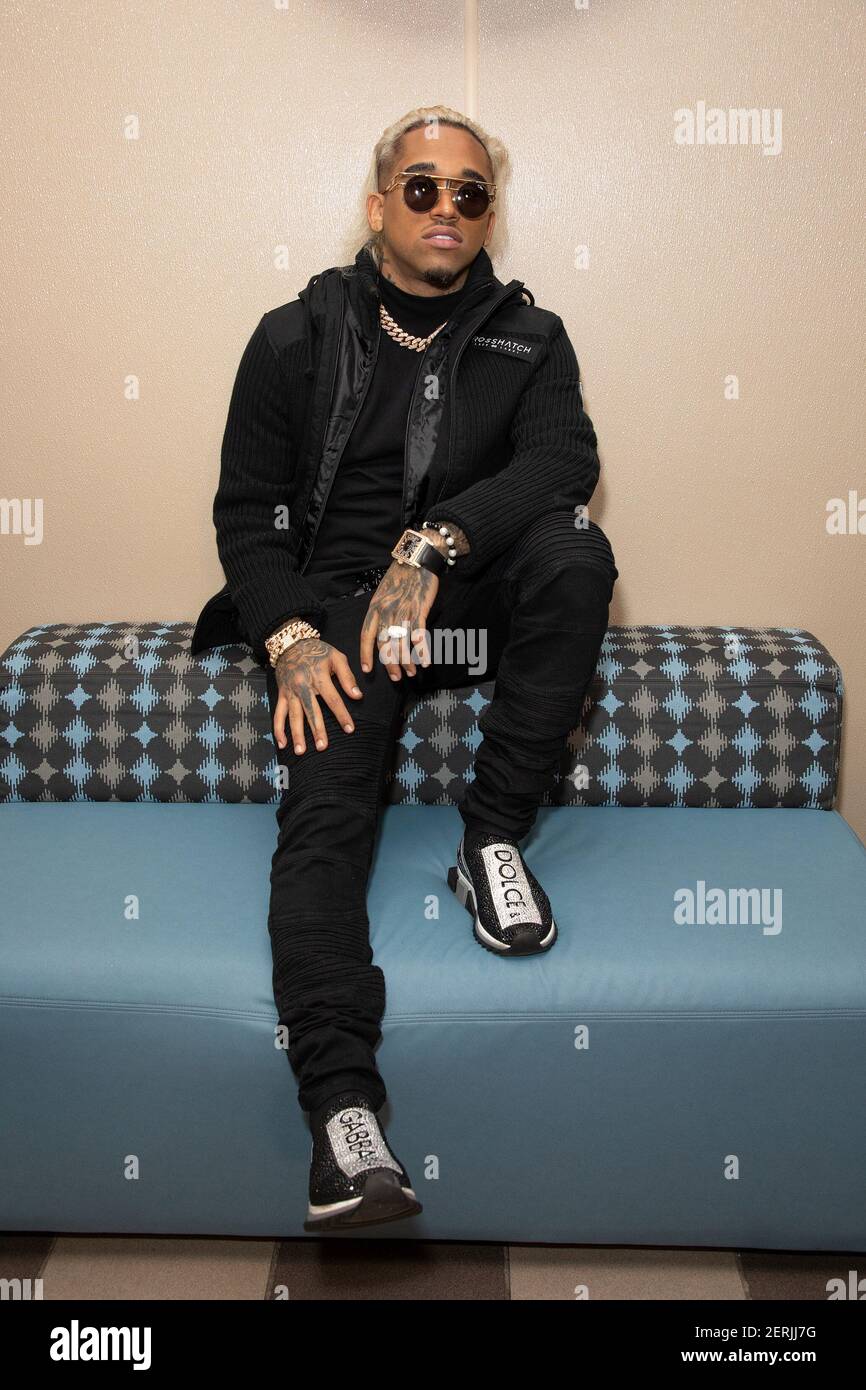 MIAMI, FL-SEPT 7: Latin Urban singer Bryant Myers posses during ...