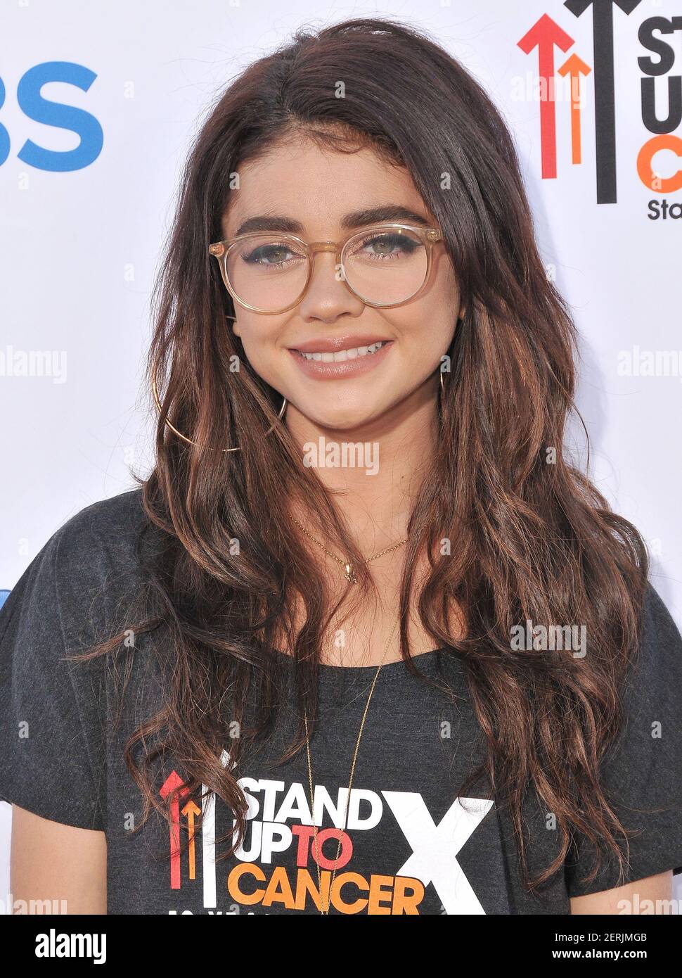 Sarah Hyland arrives at Stand Up To Cancer 2018 held at The Barker ...