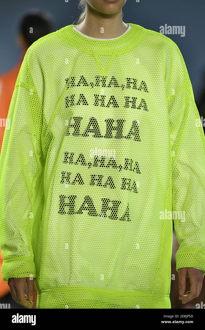 Details and accessories on the runway during the Milly Fashion Show ...