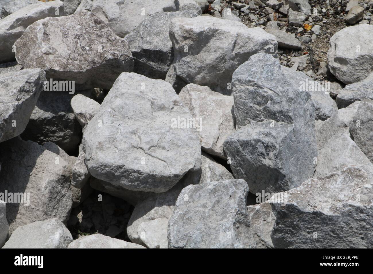 Gray rock hi-res stock photography and images - Alamy