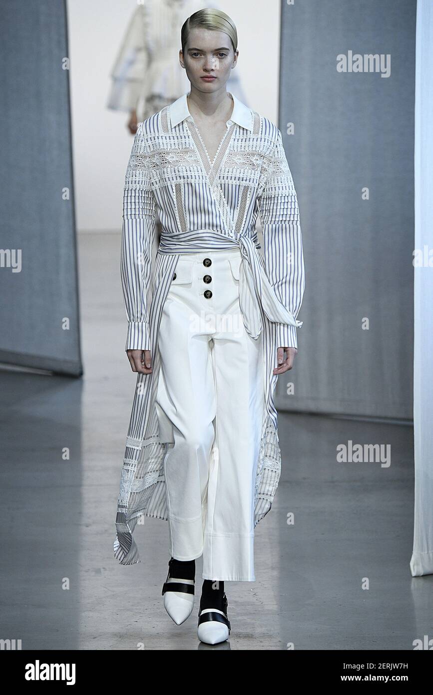Model Ruth Bell walks on the runway during the Self-Portrait Fashion ...