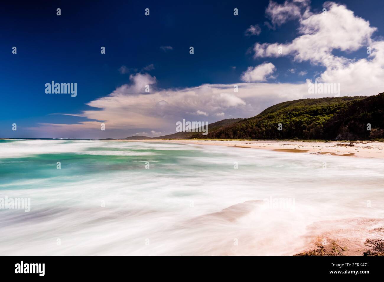 Pretty beach hi-res stock photography and images - Alamy